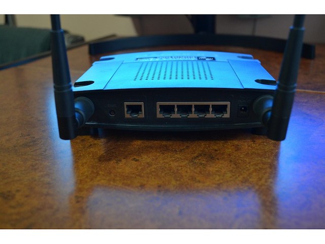 Ruter Linksys WRT54GL v1.1