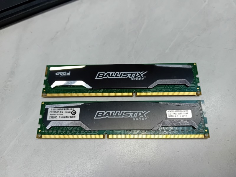 ddr3 2 x 4gb crucial balastix ispravne