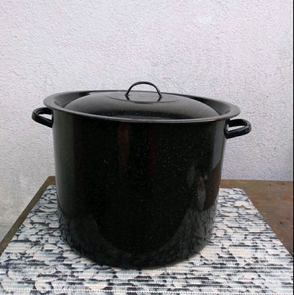 01. emajlirani lonac 40l 6599din 50l 7599din