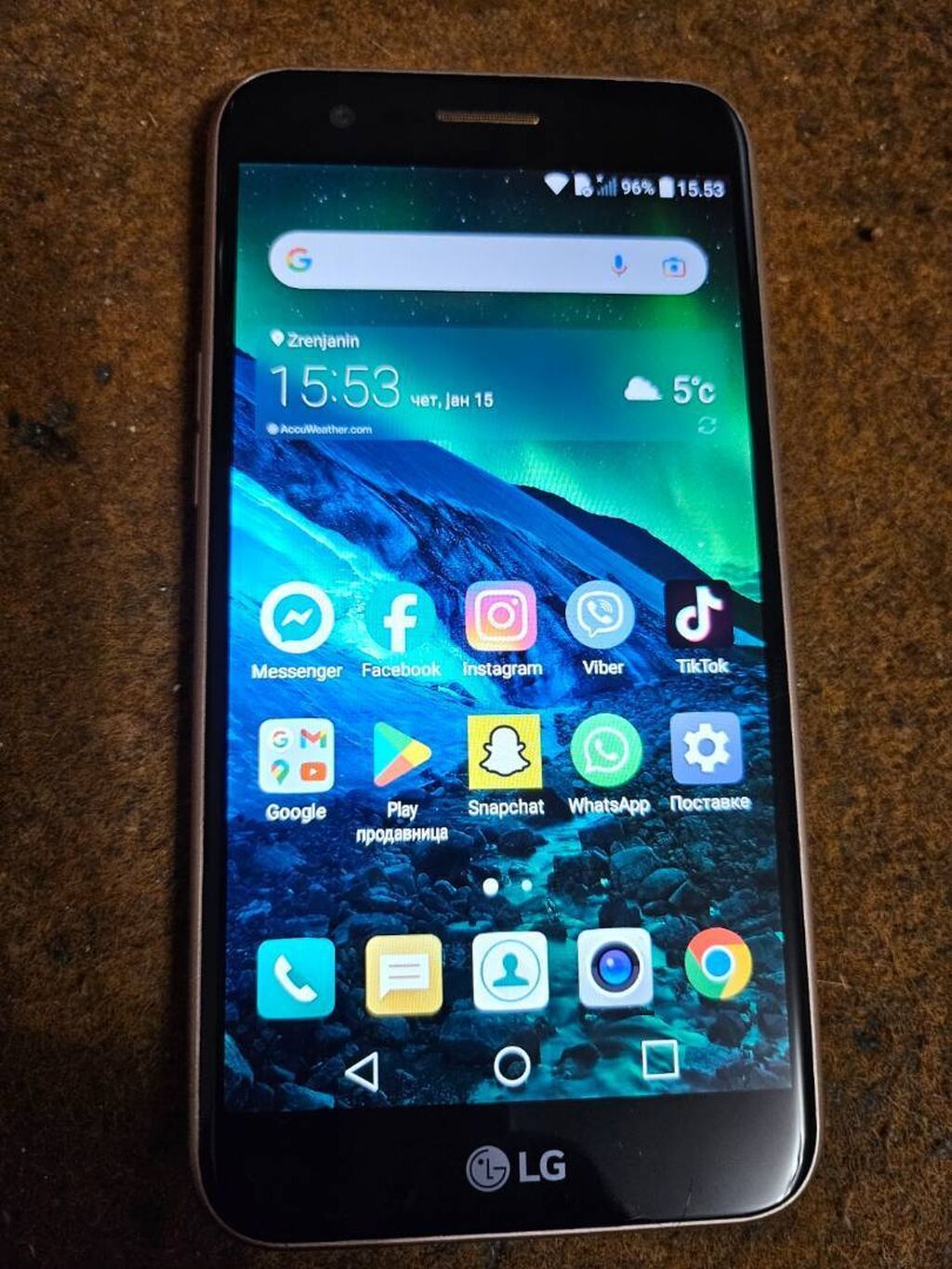 LG pametni telefon sa Androidom - Ekran: približno 5 inča, IPS, HD