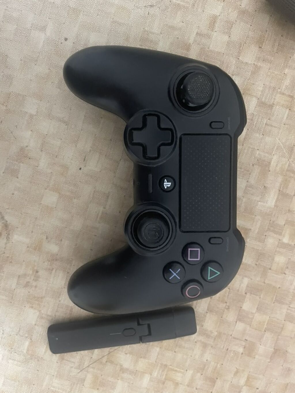 Gejming kontroler za PlayStation (PS4 kompatibilan) sa USB donglom na