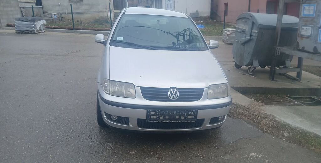 Volkswagen Polo 5 vrata – srebrna boja - Karoserija: hečbek, 5 vrata