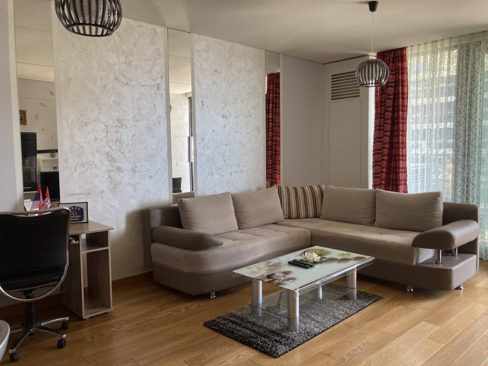 BW Residence B, 2.0, namešten ID#19008
1.600 €