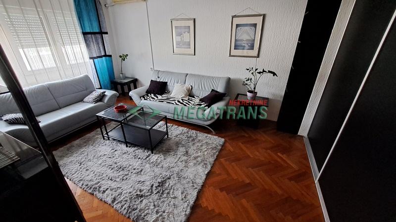 Liman 2, 2-soban, 55m2, Bulevar cara Lazara 5.sprat (lift) ID#1845
500 €