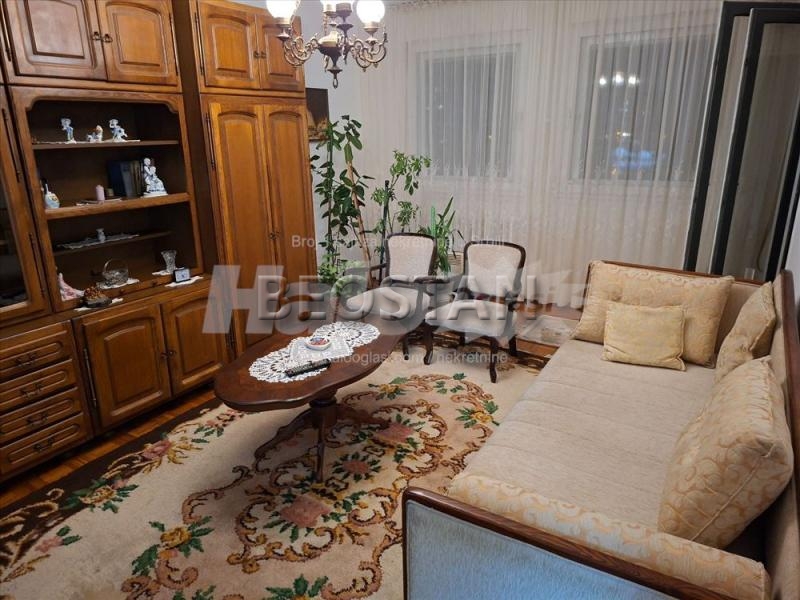 Novi Beograd - Stari merkator #66012
600 €