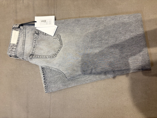 Icon Denim nove farmerke sa etiketom 25