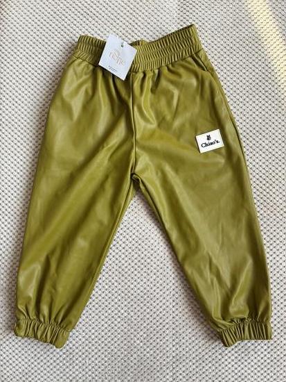 None Chiao’s NOVE pantalone etiketa 1-3 velicina