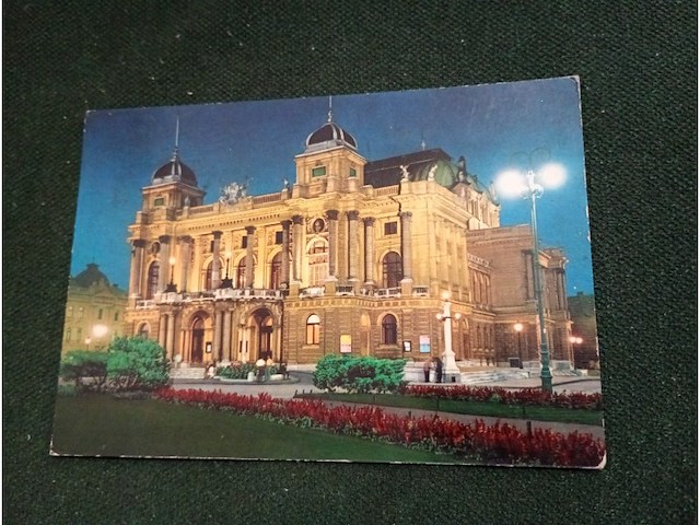 Zagreb Kazalište noću
