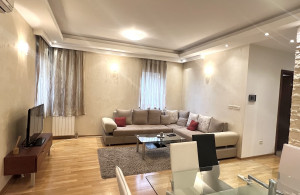 Iznajmljujem Stan-Apartman, Hram, Beograd Grad