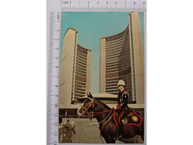 Metropolitan Toronto mounted police, Policeman on horse