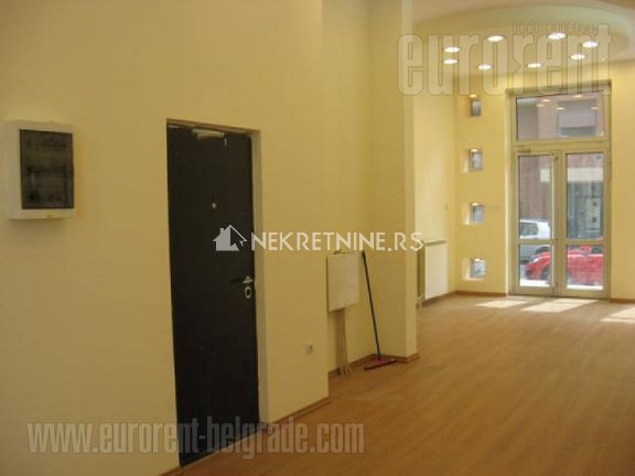 #27663, Izdavanje, P.P., VUKOV SPOMENIK, 800 EUR