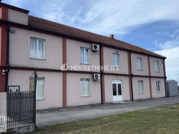 Izdavanje! Lokal 1000 m2, Zvečka, Obrenovac - 2.500€