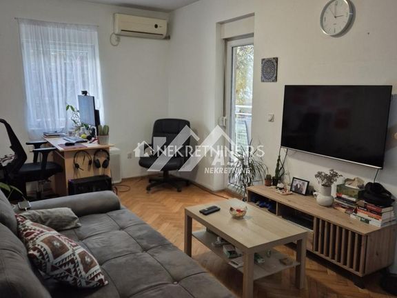 Strogi centar polunamešten+parking PET FRIENDLY ID#5376