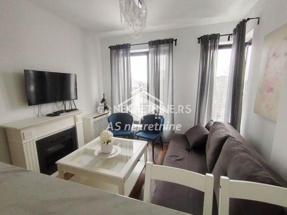 Zemun, Cara Dušana, 2.0 stan, 45m2, 700 EUR