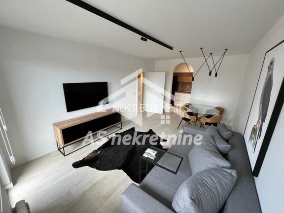 Savski venac, Sarajevska, 3.0 stan, 69m2, 1250 EUR
