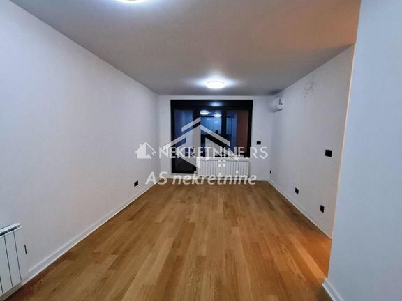 Vračar, Crveni krst, 3.0 stan, 72m2, 1000 EUR