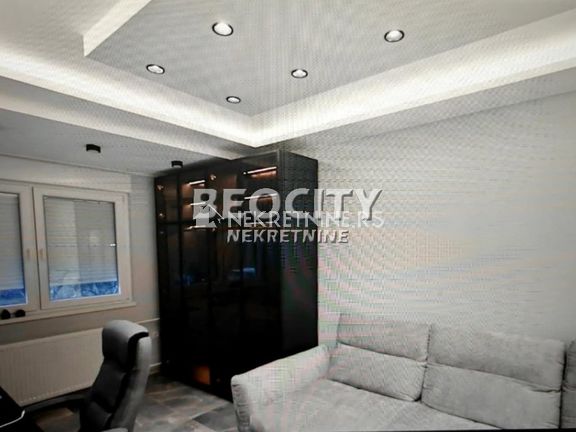 Novi Sad, Centar, Bulevar kralja Petra I, 1.0, 36m2, 136000EUR