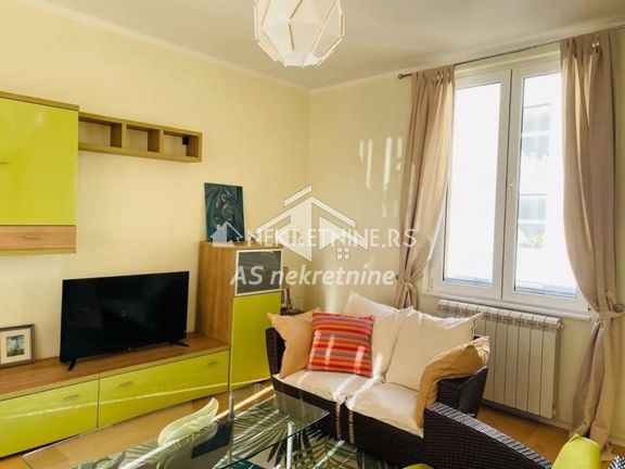 Voždovac, Voždovačka crkva, 2.0 stan, 60m2, 220000 EUR