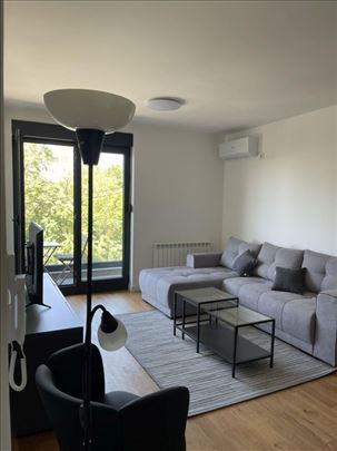 Izdajemo dvosoban stan, Severni Bulevar, 48m²