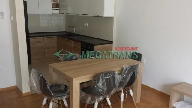 Izdavanje, četvorosoban stan, 125m², Liman 3, Novi Sad Sve Podlokacije