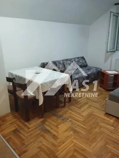 Izdavanje, dvosoban stan, 48m², Detelinara, Novi Sad Sve Podlokacije