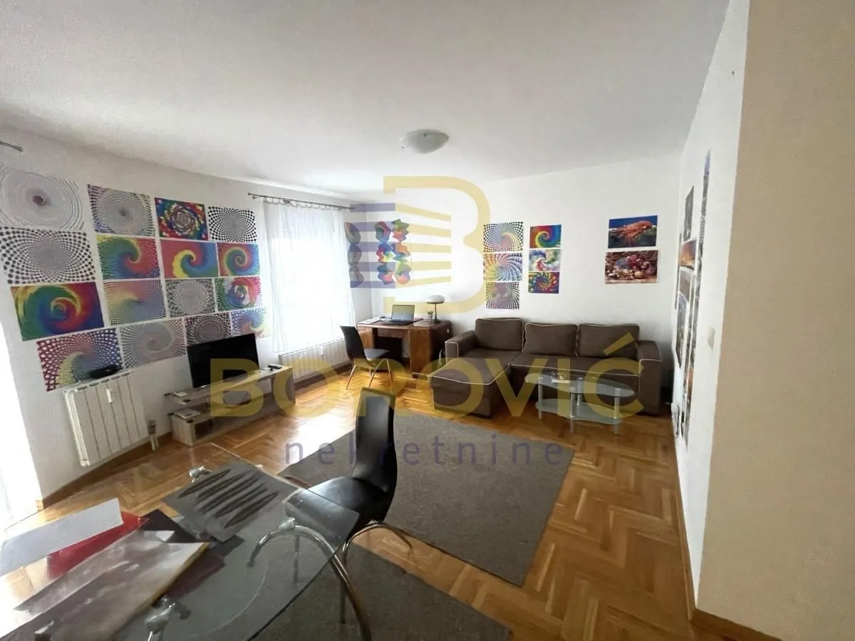 Prodaja, dvosoban stan, 55m², Đeram Pijaca, Beograd