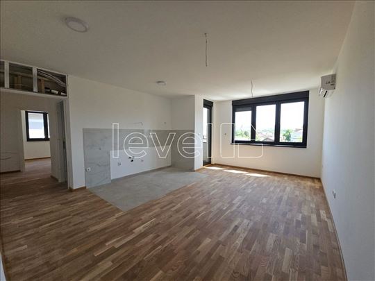 Stan,Novi Sad,Telep,kv: 65.00, € 162500