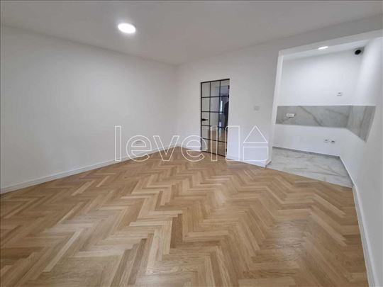 Stan,Novi Sad,Centar,kv: 85.00, € 297500