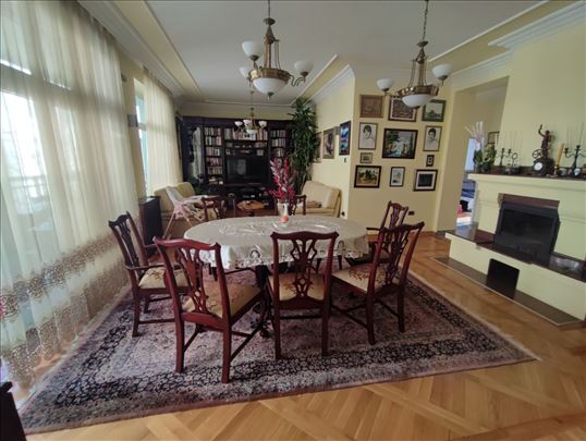 Stan,Novi Sad,Centar,kv: 132.00, € 390000