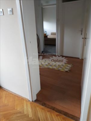 Trosoban stan za izdavanje, 4. Jula 43, 800€, 81m²