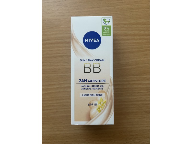 NIVEA bb light skin tone cream