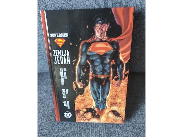 Supermen Zemlja jedan - Dž. Majkl Stražinski