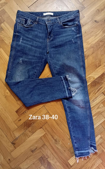 Zara kao nove