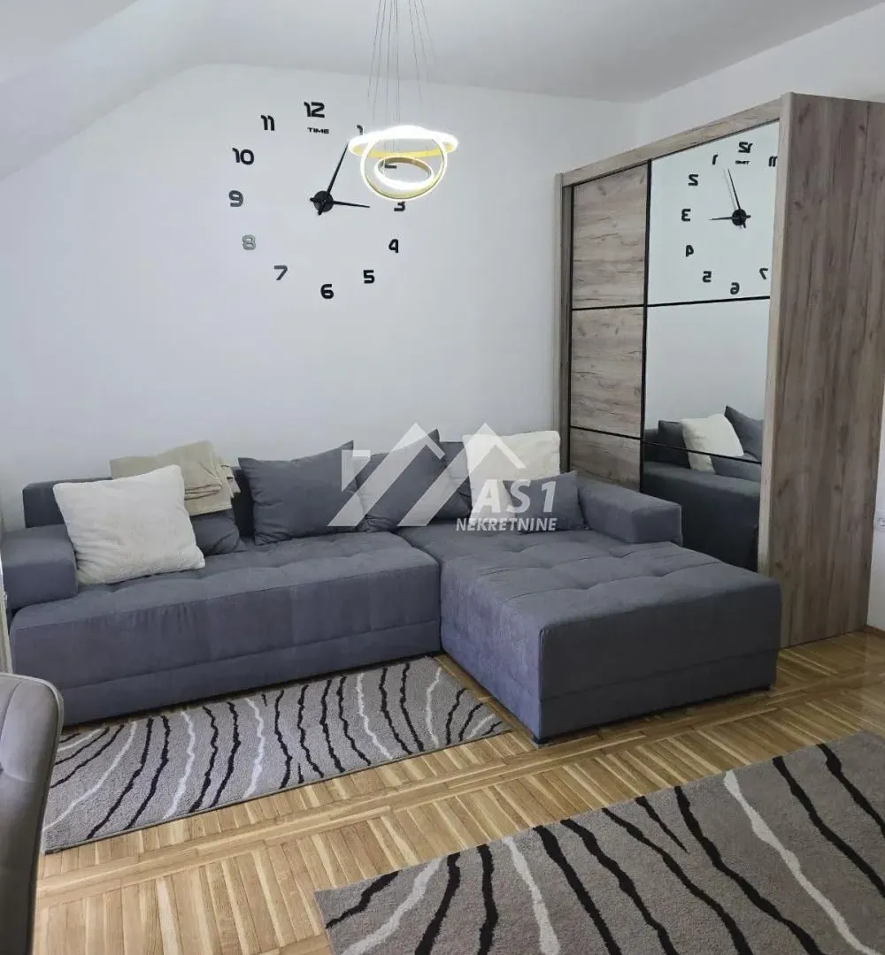 Izdavanje, stan, 30m², Centar, Novi Sad