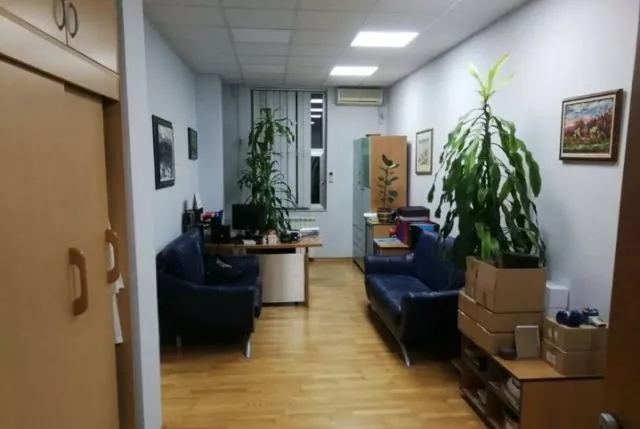 POSLOVNI PROSTOR NA PRODAJU 145M2 U RADNICKOJ-NOVI SAD