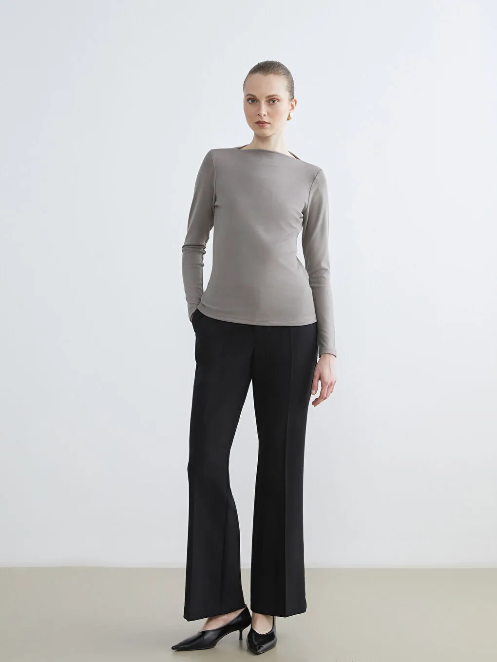LCW EVERYDAY Bluza Sa Širokim Izrezom Od Rebraste Tkanine
