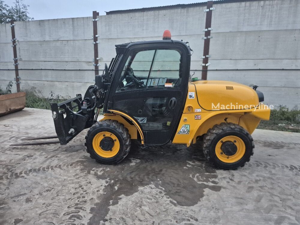 JCB 520-40 teleskopski utovarivač