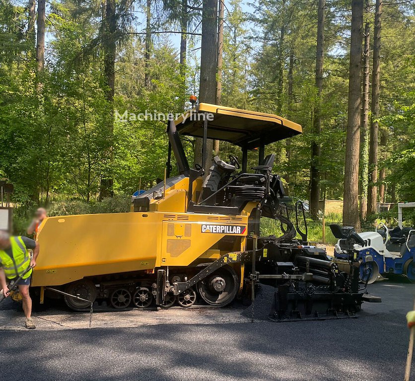 Caterpillar AP 555 F asfaltni finišer guseničar