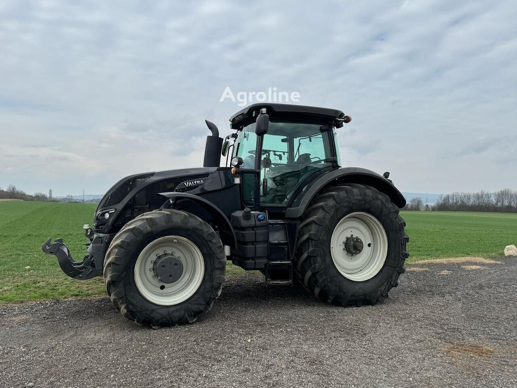 Valtra S374 mit RÜFA traktor točkaš