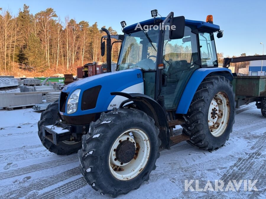 Prodaje se New Holland TL90A traktor točkaš na aukciji