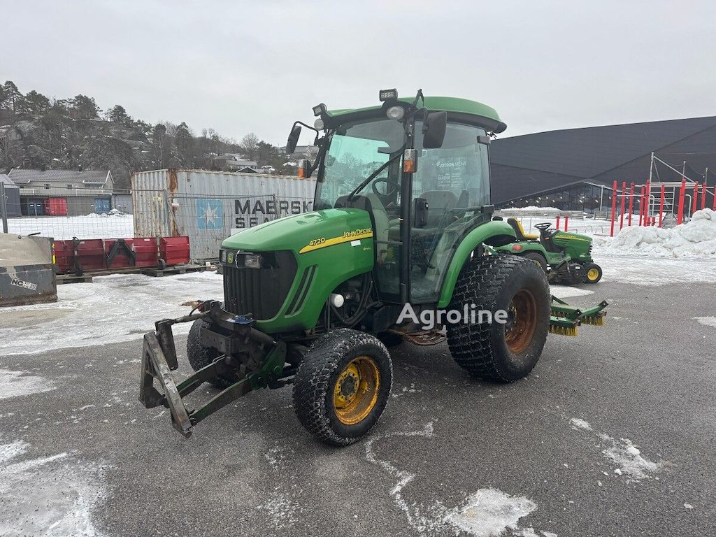 Prodaje se John Deere 4720 traktor točkaš na aukciji