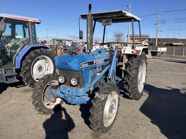 New Holland TRACTOR(NEW HOLLAND) traktor točkaš