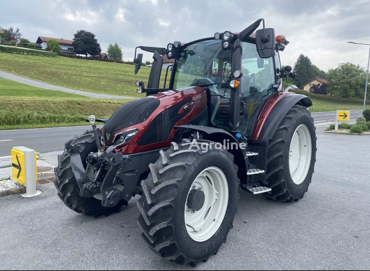 Valtra G135 VERSU traktor točkaš