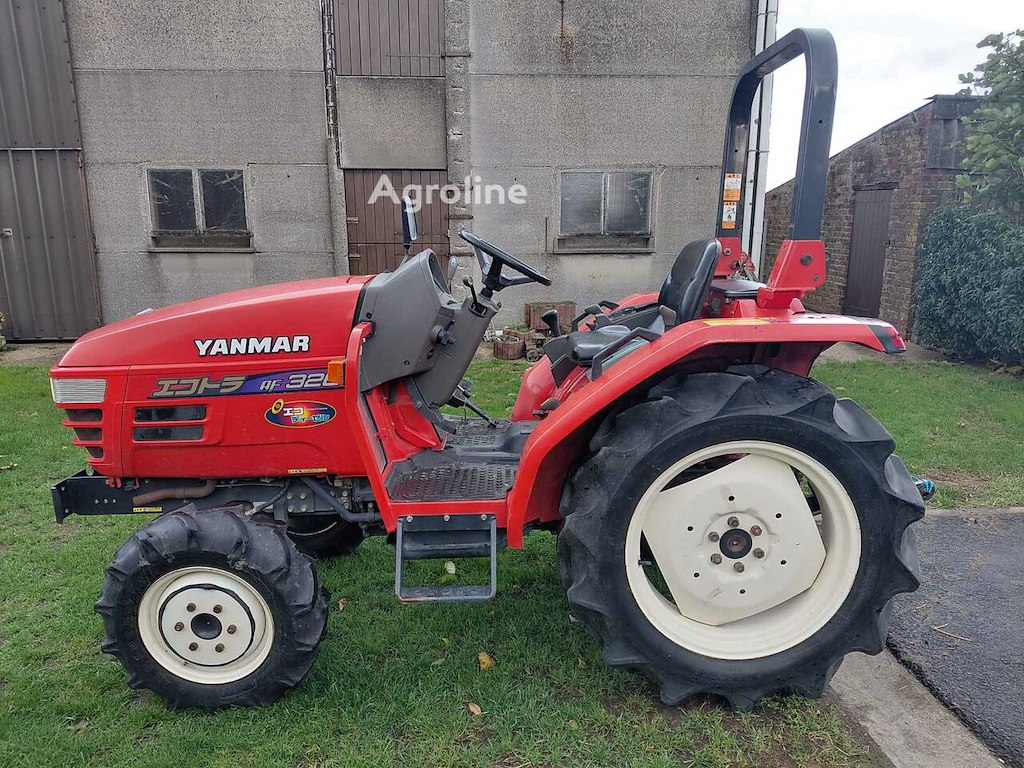 Prodaje se Kubota AF 326 mini traktor na aukciji