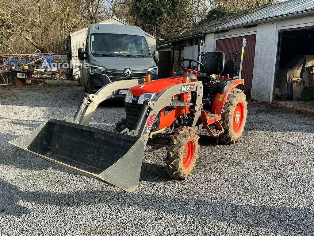 Prodaje se Kubota B1241D T2A Compact Tractor Met Frontlader mototraktor na aukciji