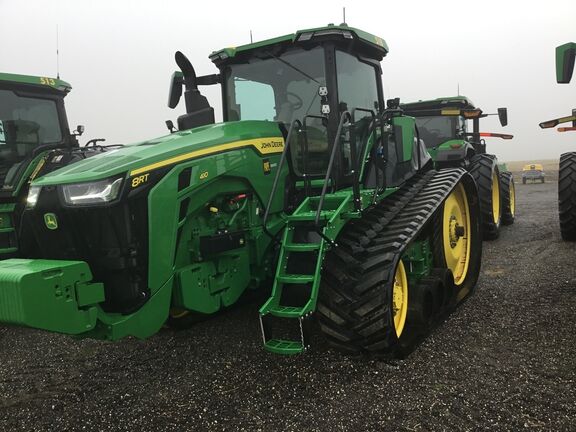 John Deere 8RT 410 traktor guseničar
