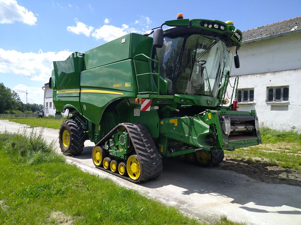 John Deere S690 kombajn za žito