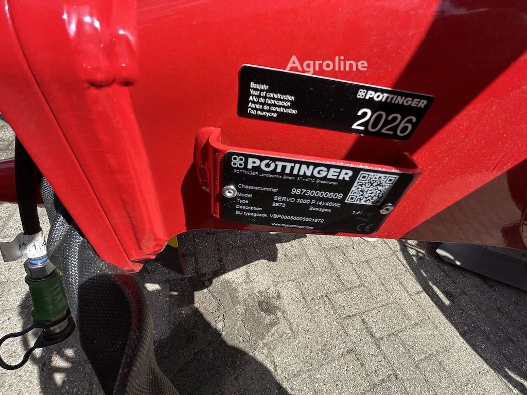 Novi Pöttinger Servo 3000 P reverzibilni plug