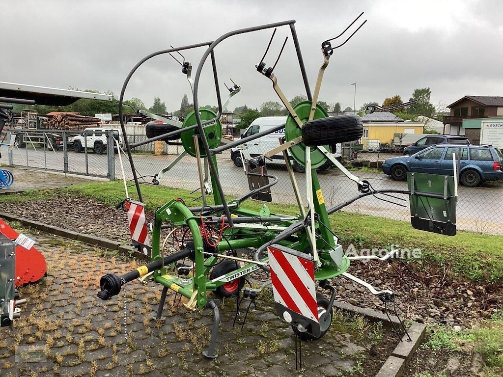Novi Fendt Twister 5204 DN prevrtač sena
