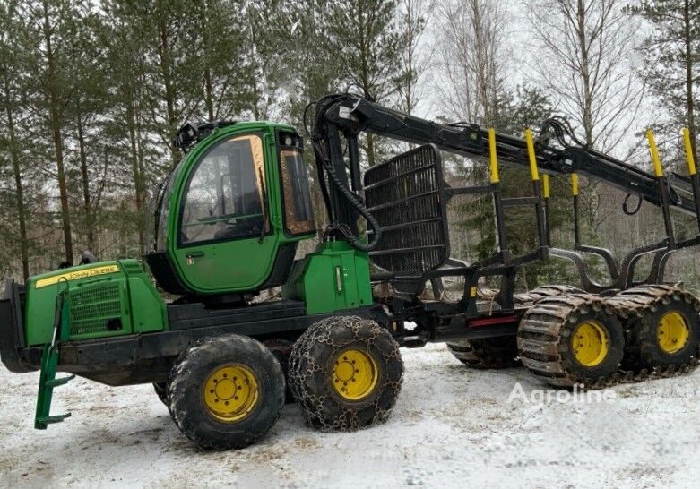 John Deere 810e forvarder